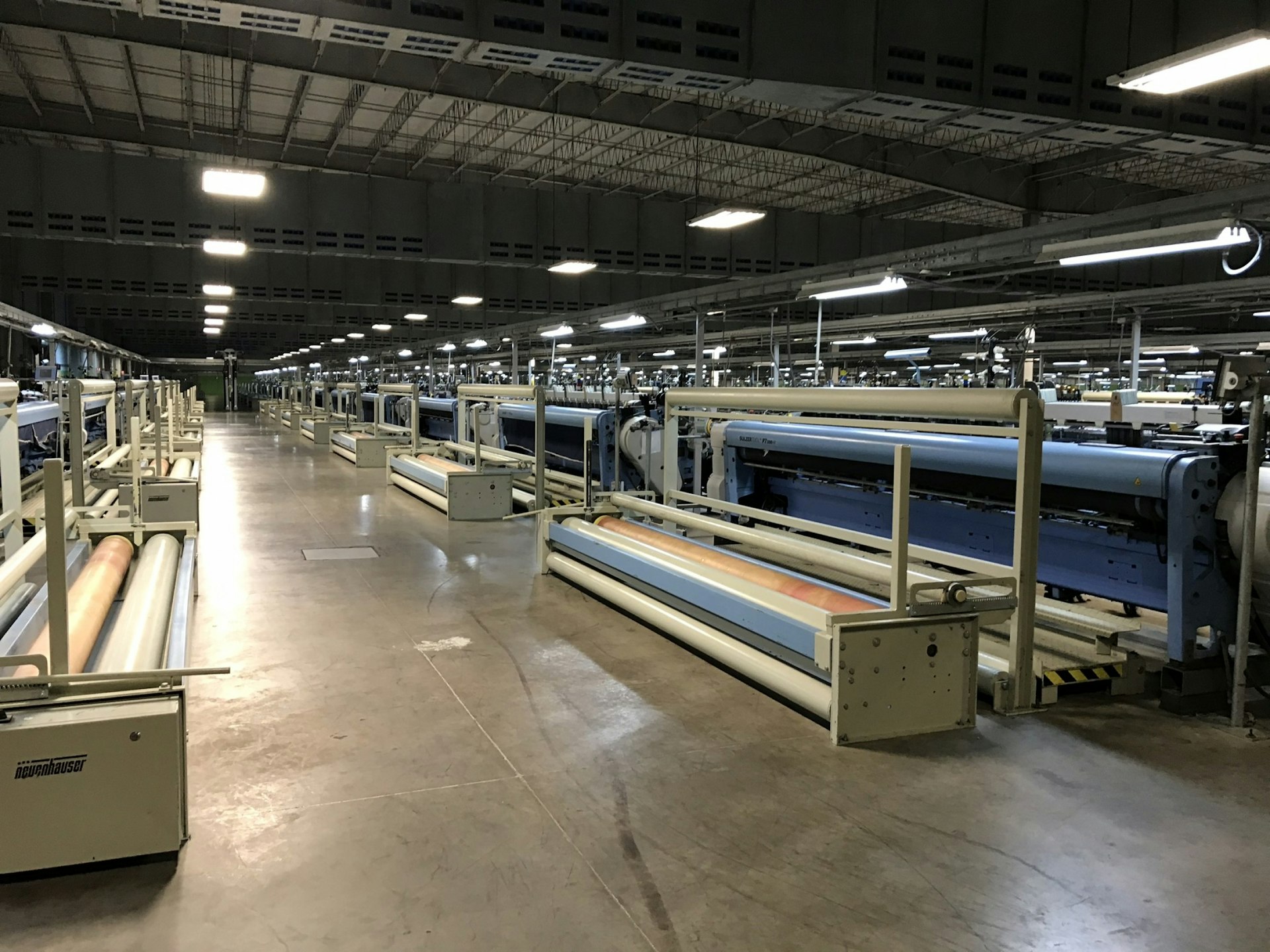 Sulzer-Textil Projectile Weaving Looms | Gibbs International